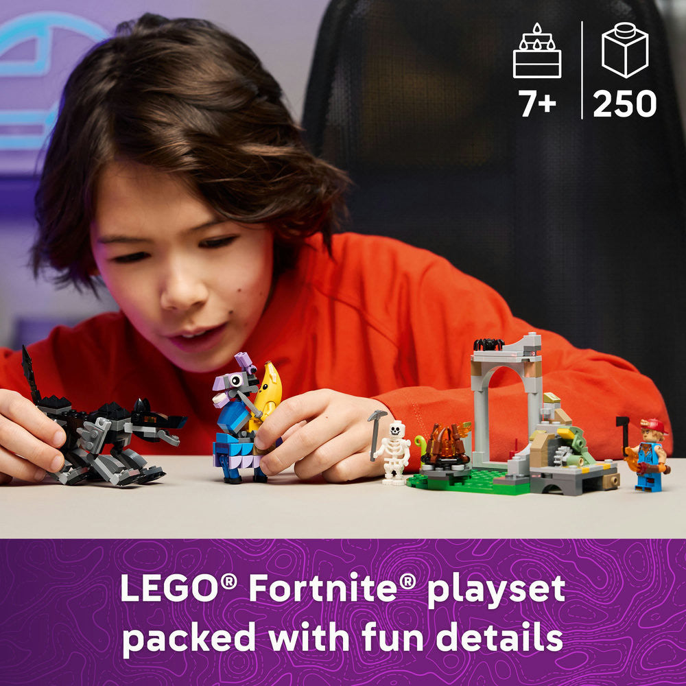 LEGO 77075 Fortnite Peely & Sparkplug's Camp